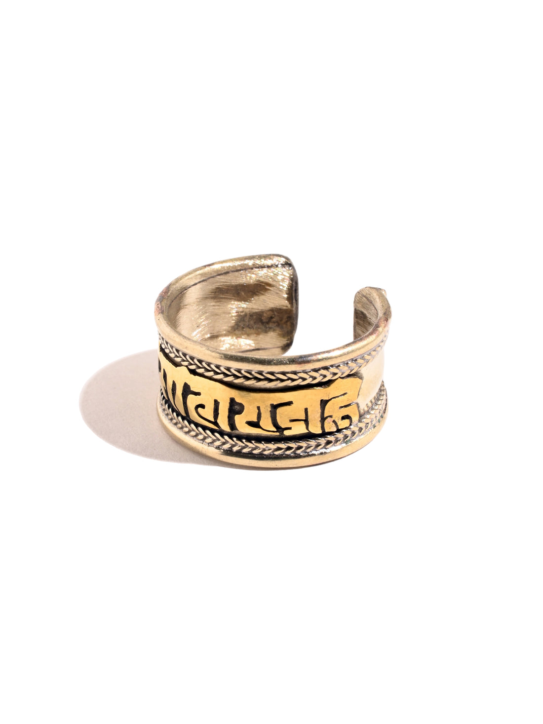 Tibetan Om Mane Padme Hum Ring - Brass | j0400 | Shamans Market